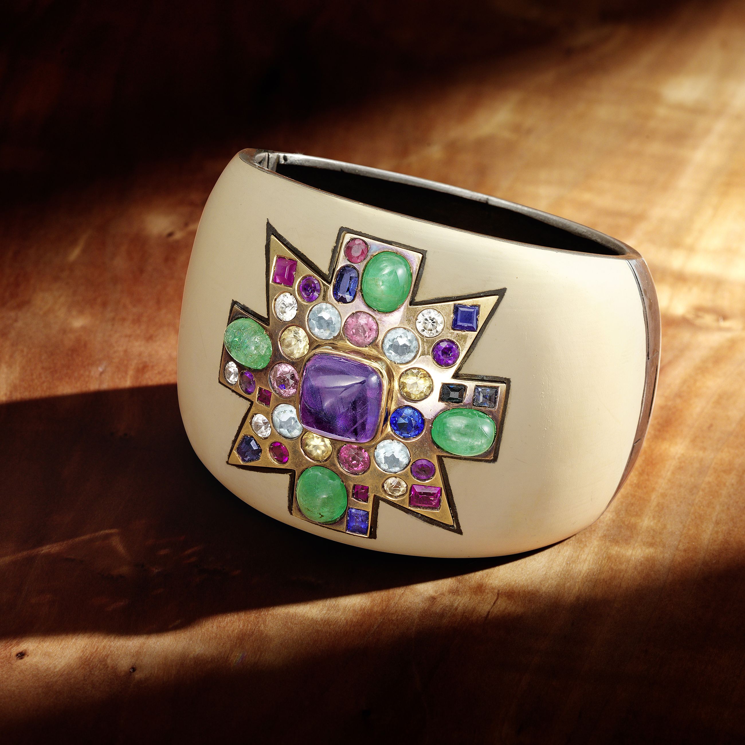 Off the cuff: Chanel Cuff | BM 77