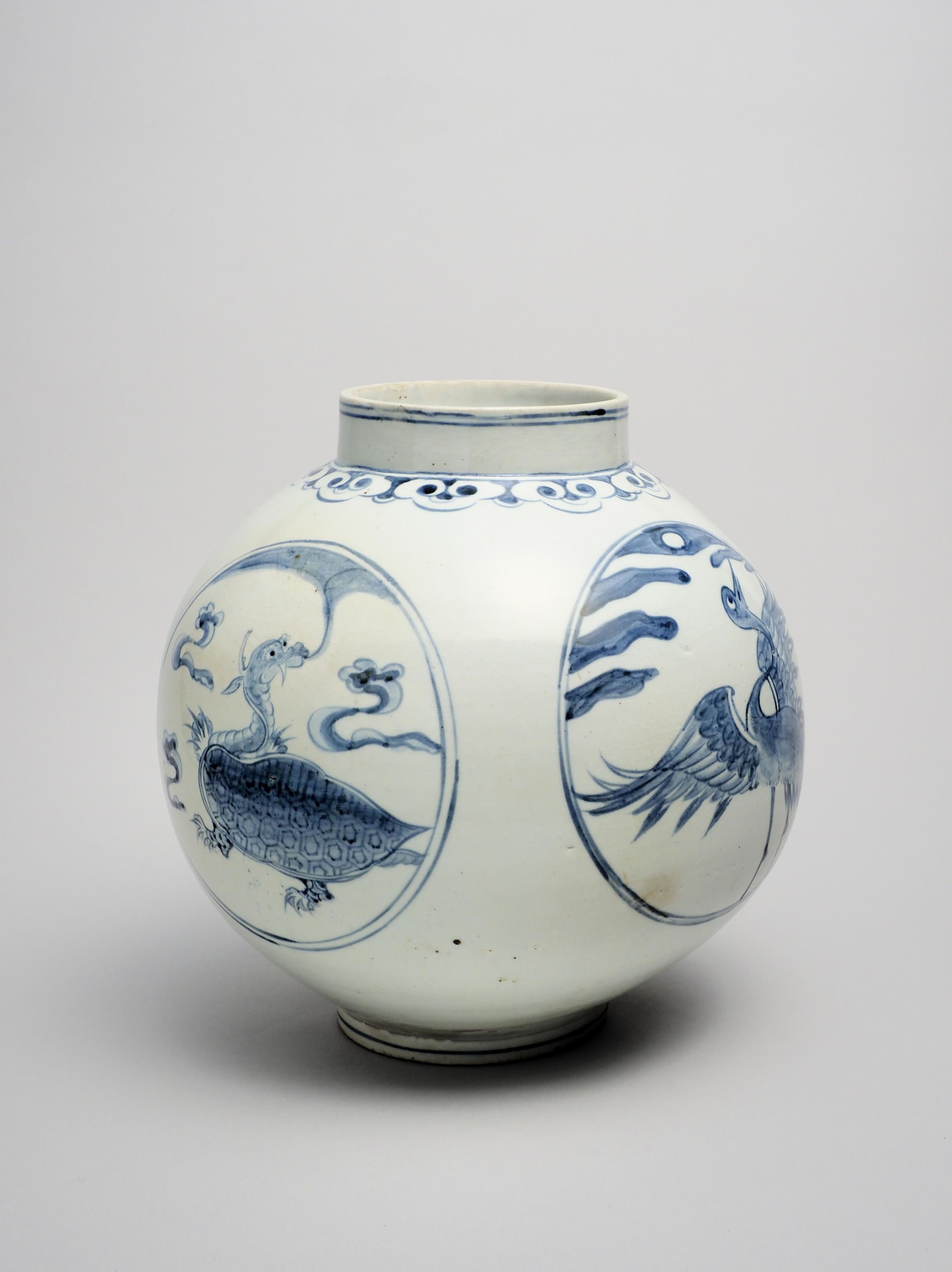 Video | Korean Blue-and-White Porcelain: Spherical Vase with Crane and ...